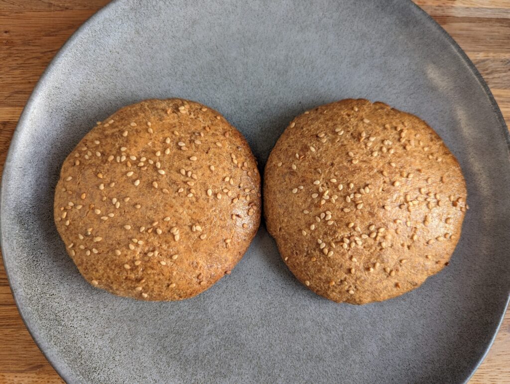 Keto Flæskestegssandwich med sukkerfri rødkål - Ketomums